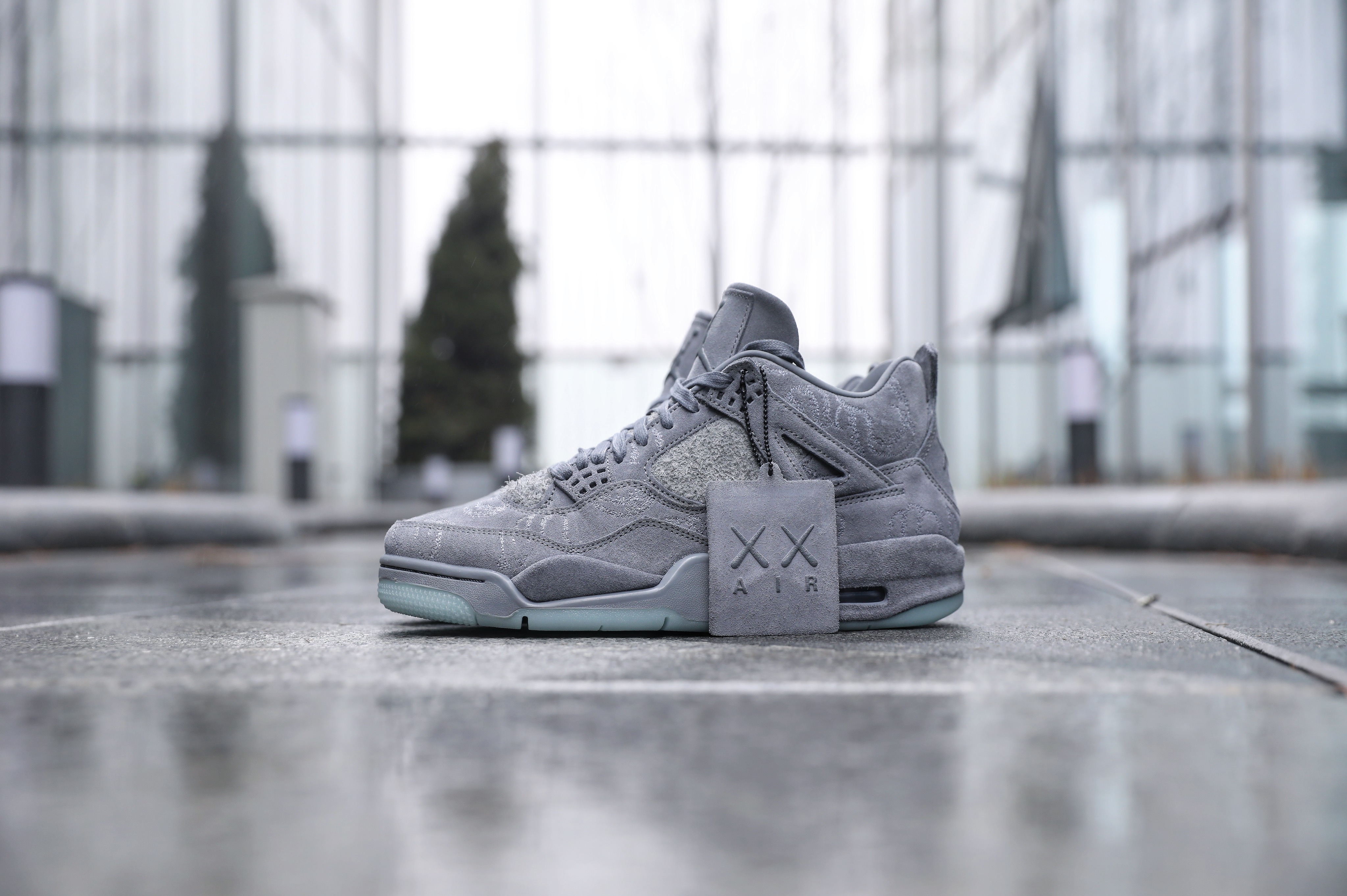 Kaws x Air Jordan 4 : Closer Look - WAVE®
