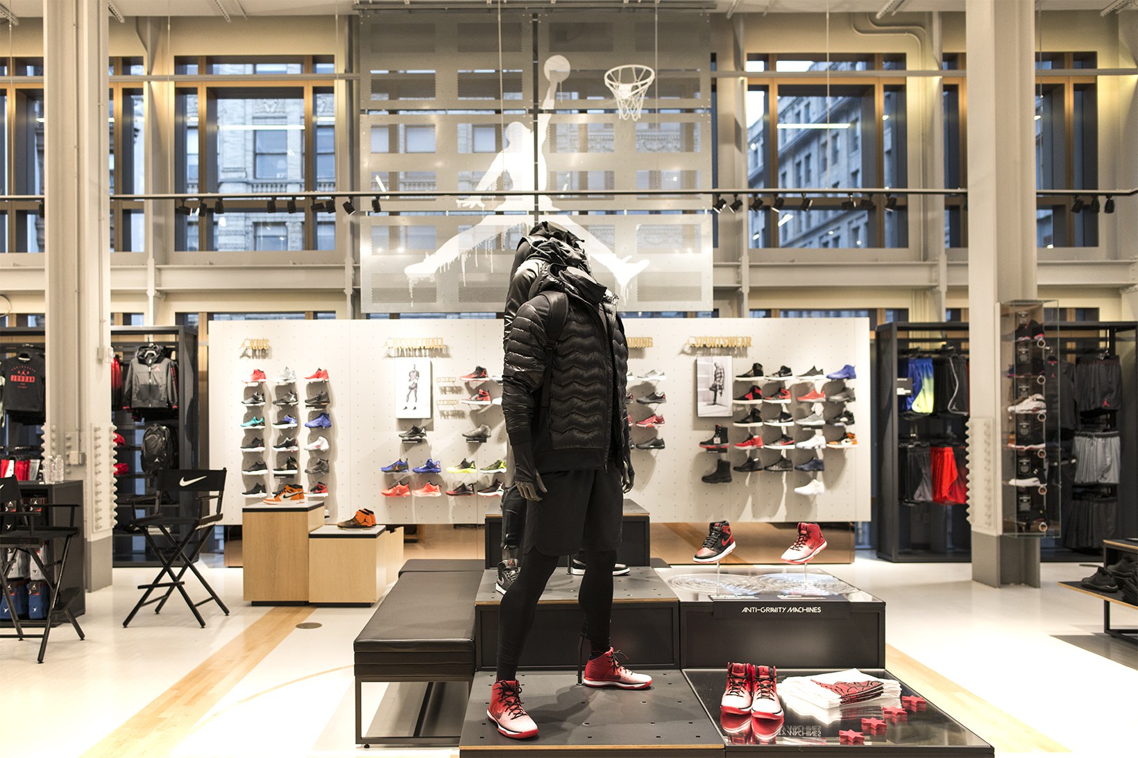 Inside Nike Store Soho - WAVE®