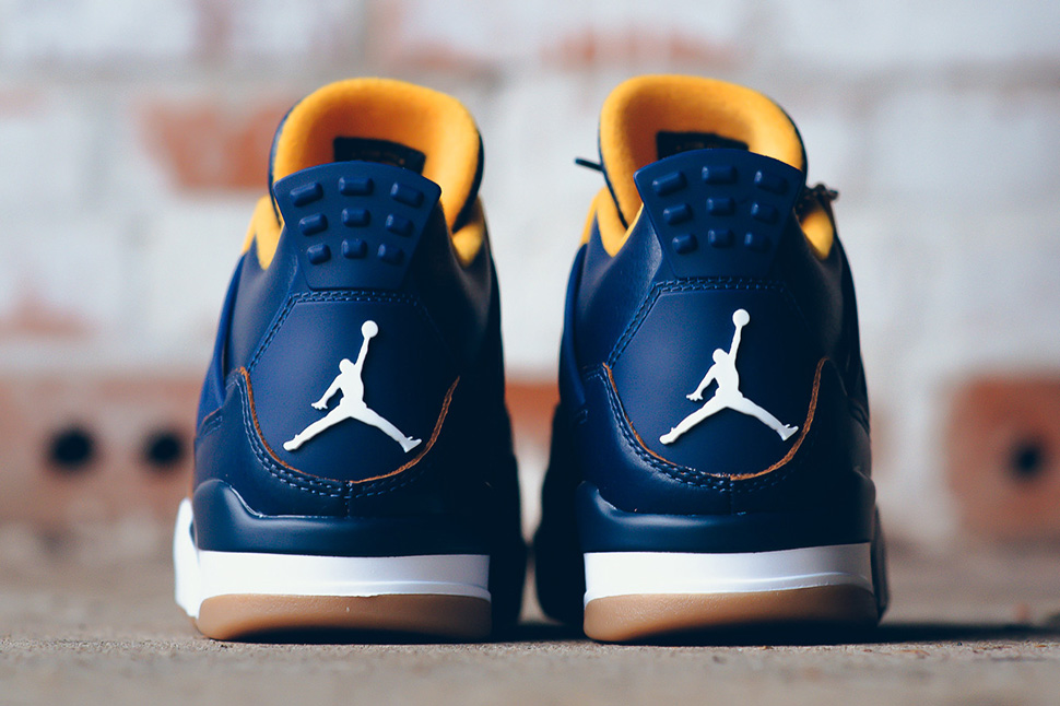 Air Jordan 4 Retro “Dunk from Above” | WAVE®