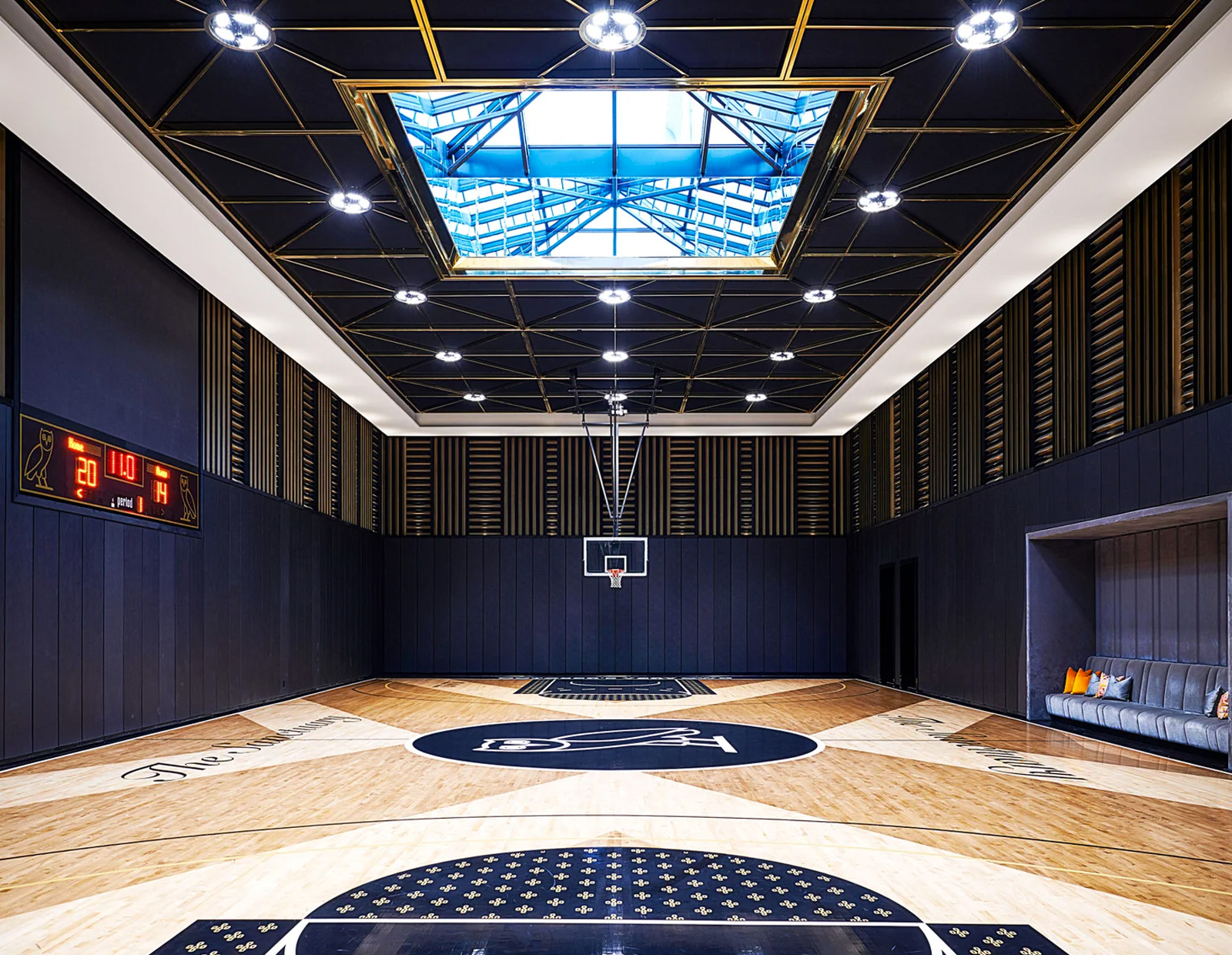 Drake dévoile l'intérieur de son manoir gigantesque à Toronto