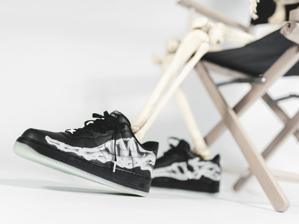 Le nouveau colorway de la Nike Air Force 1 Skeleton célèbrera Halloween ...