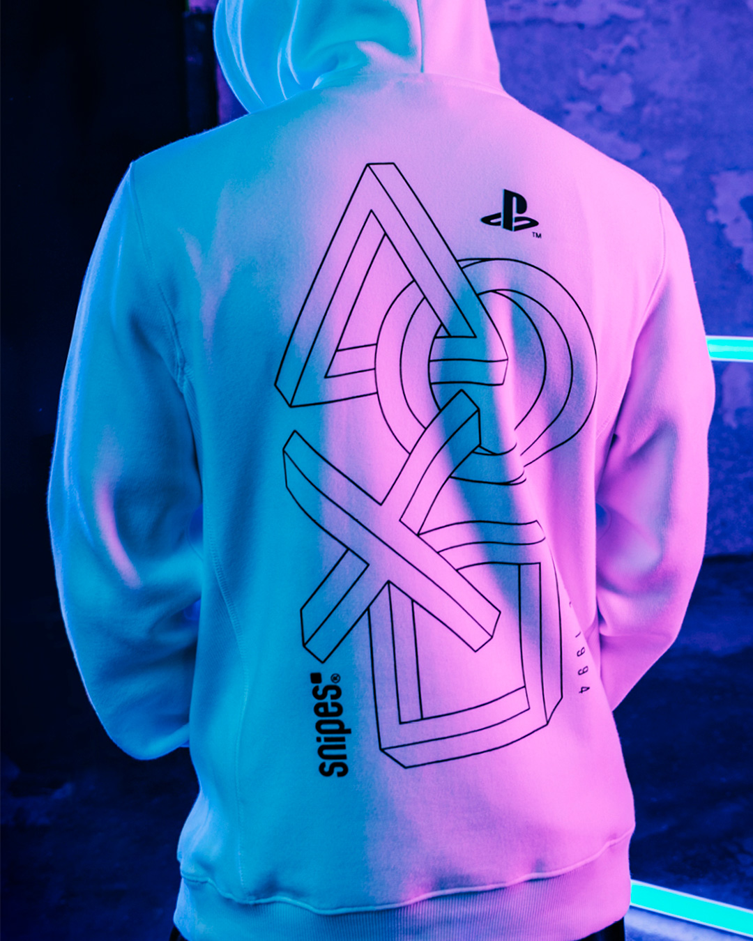 Snipes et PlayStation dévoilent leur collaboration | WAVE®